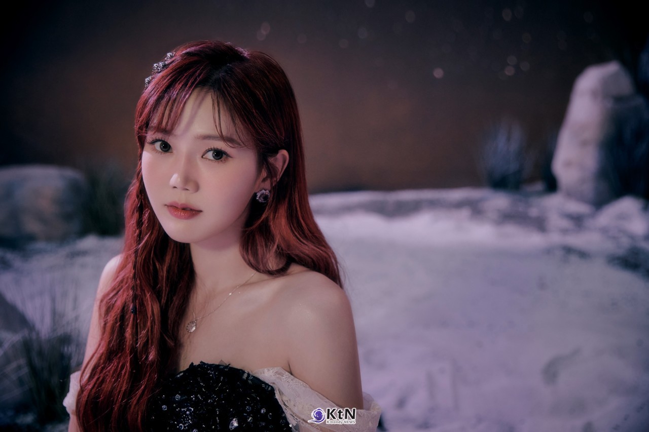 오마이걸 효정, KBS '볼륨을 높여요' 첫 DJ 도전...오늘(25일) 첫 방송에 첫 게스트 오마이걸 지원사격!