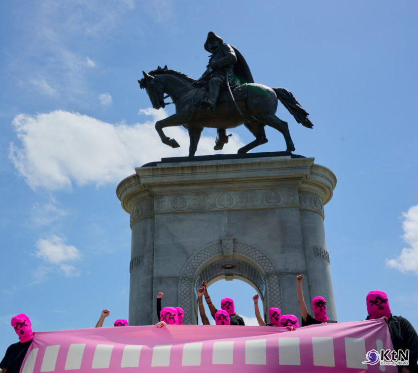 [금지된 예술④] 탄압이 가치를 키울 때